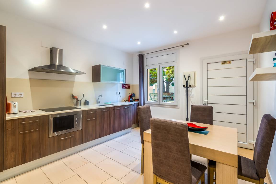60 M² Ferienwohnung ∙ 1 Schlafzimmer ∙ 5 Gäste - Empuriabrava