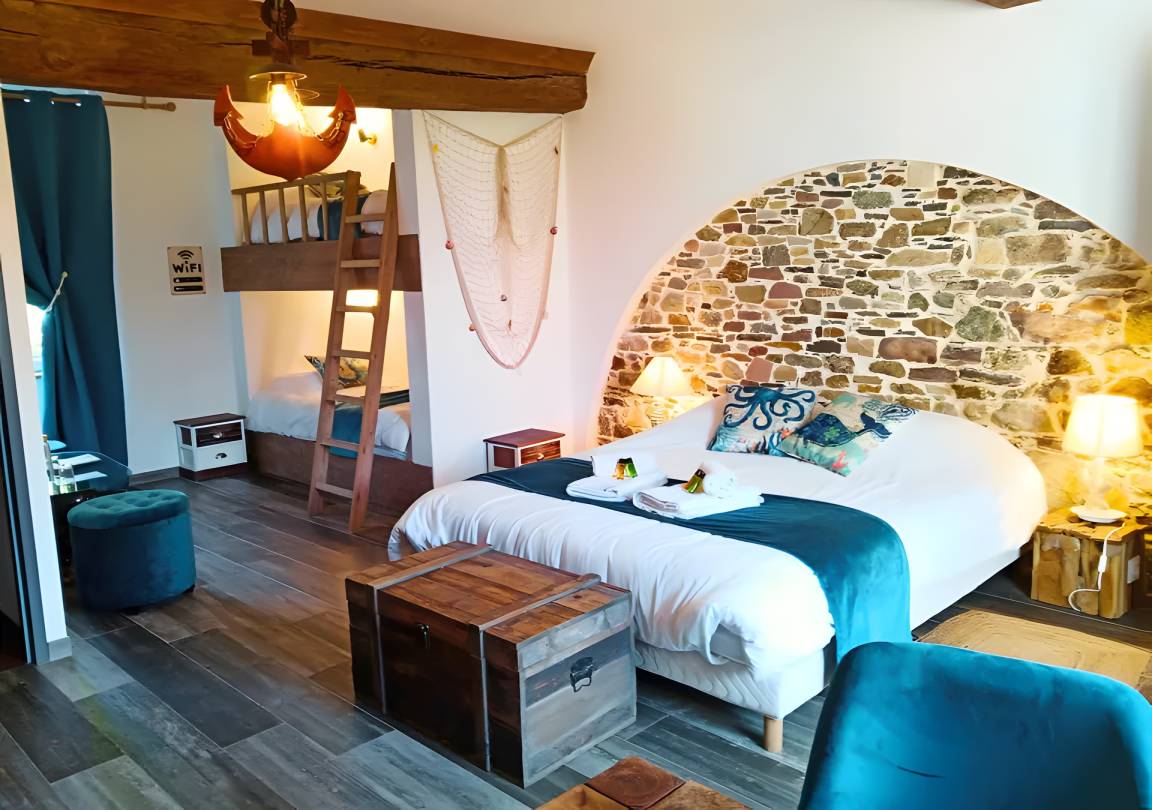 35 M² Chambre D'hôtes ∙ 1 Chambre ∙ 4 Personnes - Coutances