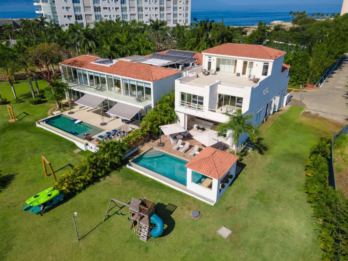 Villa ∙ 14 Chambres ∙ 35 Personnes - Puerto Vallarta