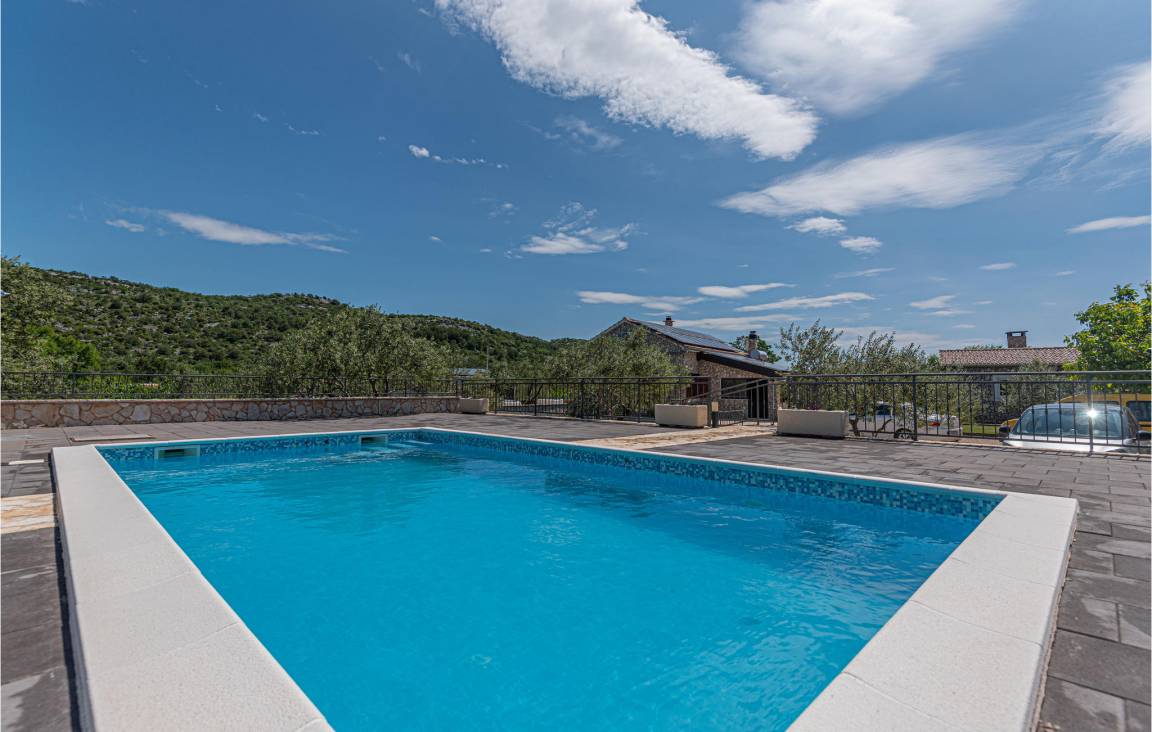 235 M² Ferienhaus ∙ 3 Schlafzimmer ∙ 8 Gäste - Vodice