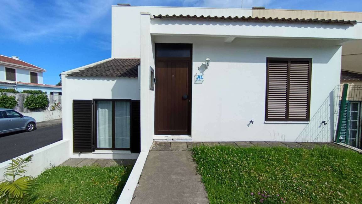 110 M² Casa ∙ 3 Quartos ∙ 4 Hóspedes - Angra do Heroísmo