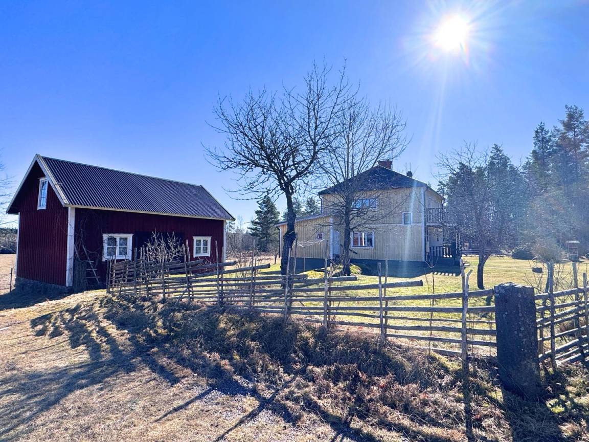 210 M² Ferienhaus ∙ 2 Schlafzimmer ∙ 6 Gäste - Hultsfred