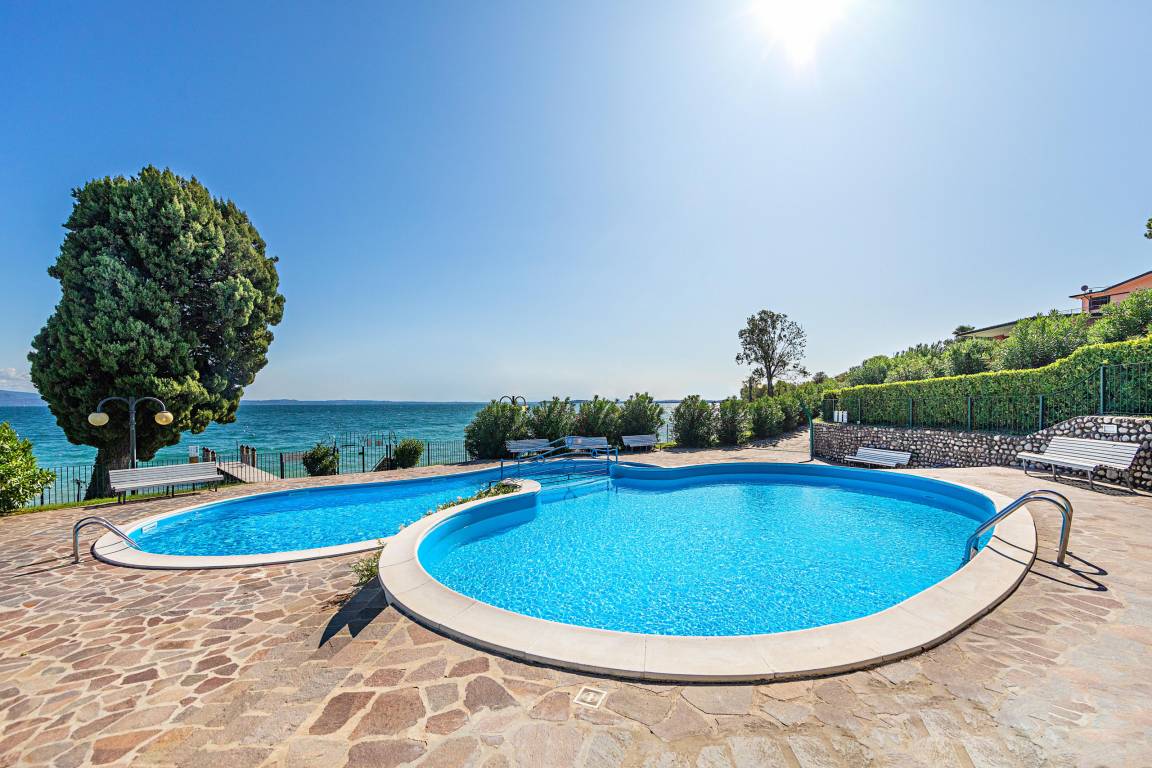 60 M² Ferienwohnung ∙ 2 Schlafzimmer ∙ 5 Gäste - Manerba del Garda