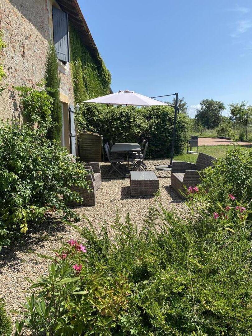 140 M² Gîte ∙ 4 Schlafzimmer ∙ 8 Gäste - Auvergne