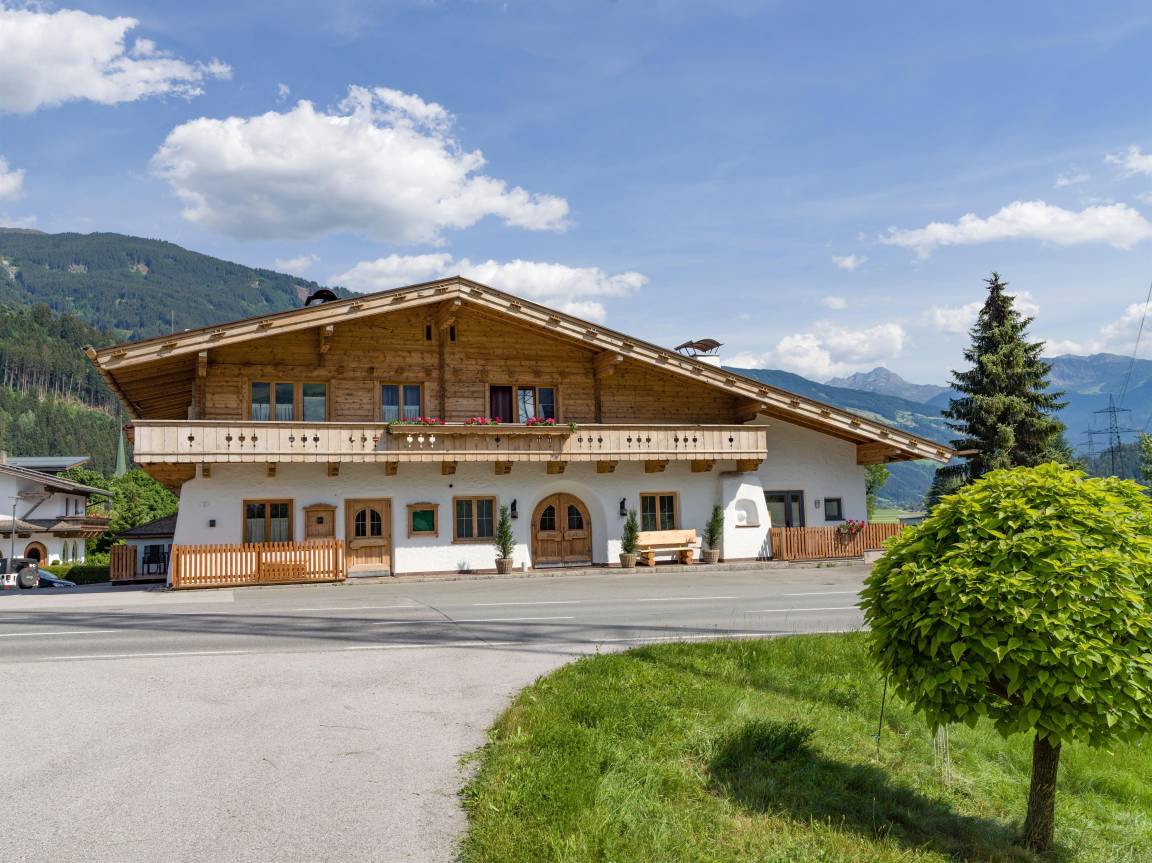 75 M² Apartment ∙ 2 Bedrooms ∙ 6 Guests - Zillertal