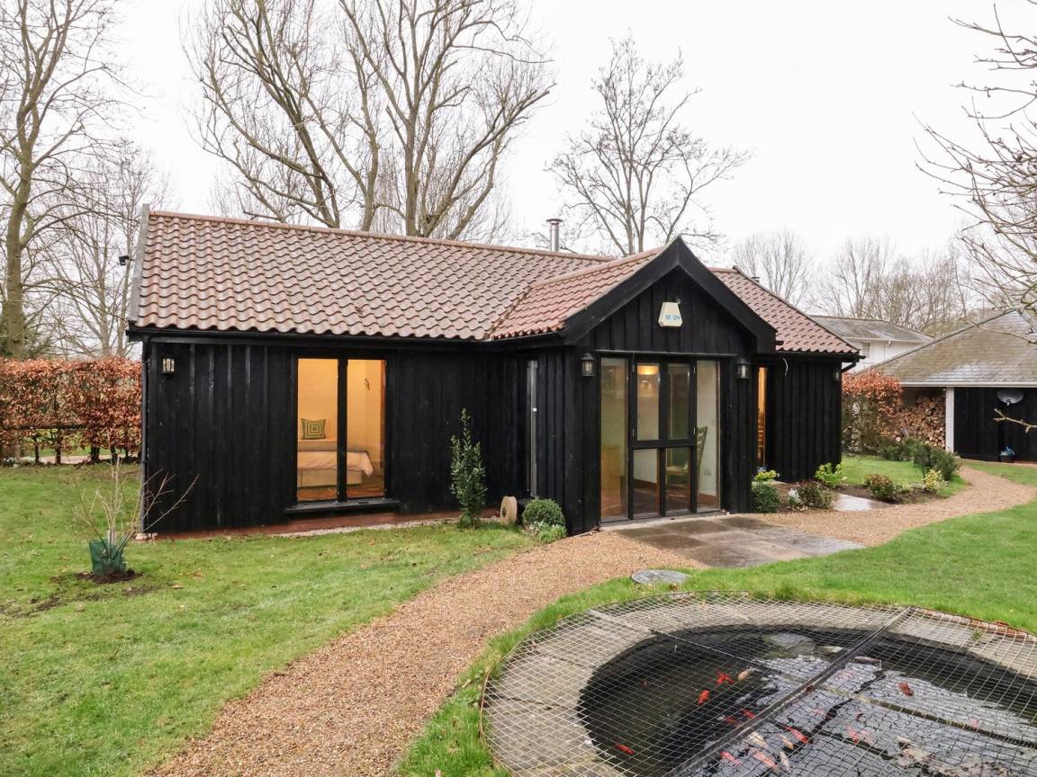 Cottage ∙ 2 Bedrooms ∙ 3 Guests - Framlingham