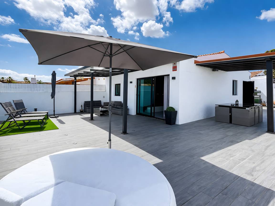 180 M² Bungalow ∙ 2 Habitaciones ∙ 4 Huéspedes - Gran Canaria