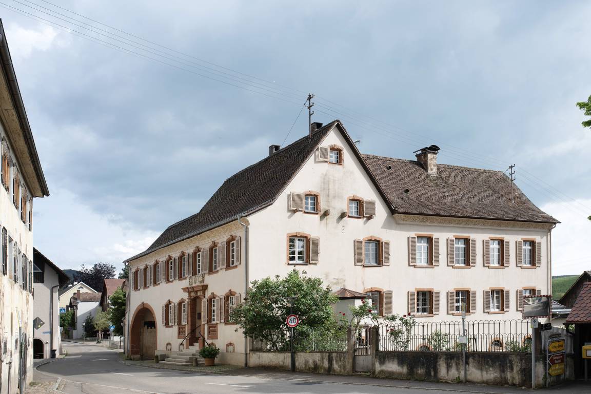 65 M² Ferienwohnung ∙ 1 Schlafzimmer ∙ 5 Gäste - Schliengen