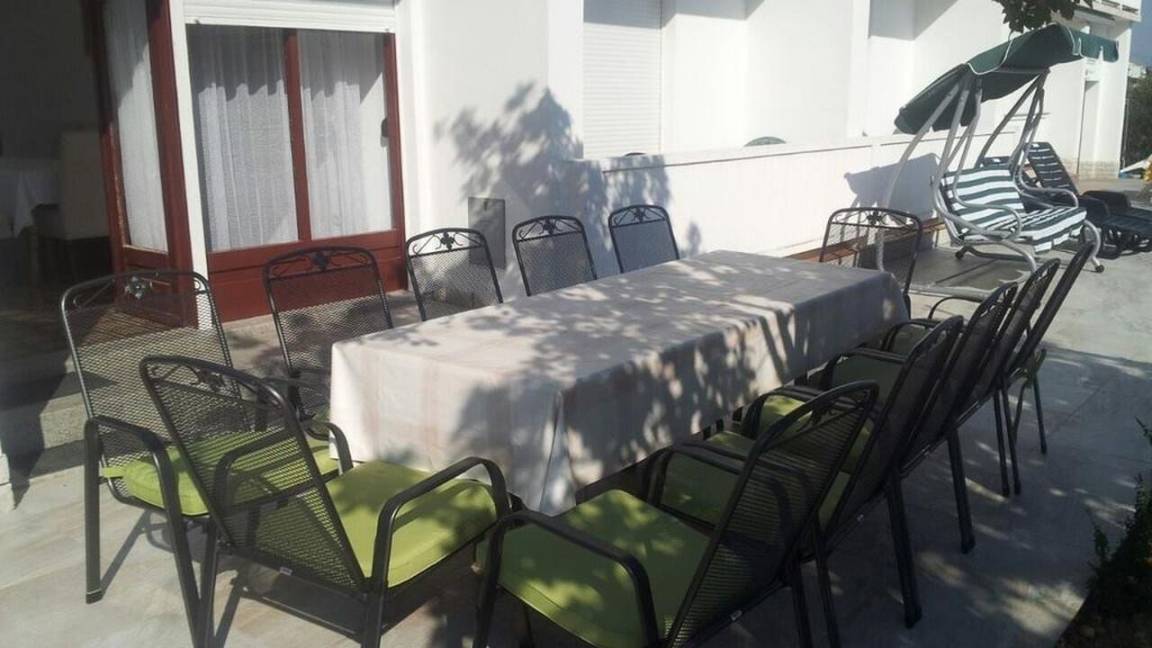 92 M² Apartamento ∙ 4 Habitaciones ∙ 11 Huéspedes - Rab