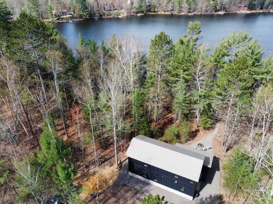 Cabin ∙ 2 Bedrooms ∙ 6 Guests - Wisconsin
