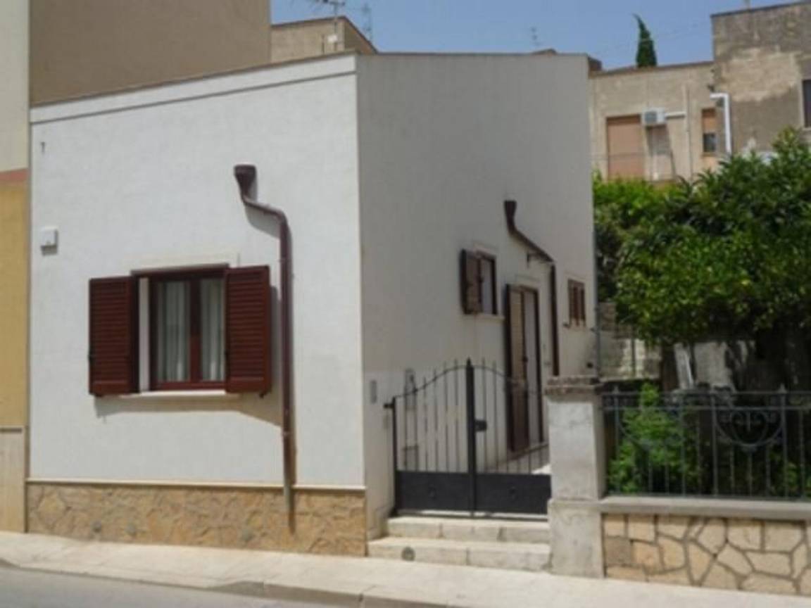 50 M² Apartamento ∙ 2 Habitaciones ∙ 6 Huéspedes - Custonaci