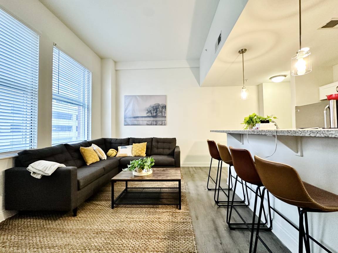 Apartment ∙ 2 Bedrooms ∙ 4 Guests - Indianapolis, IN
