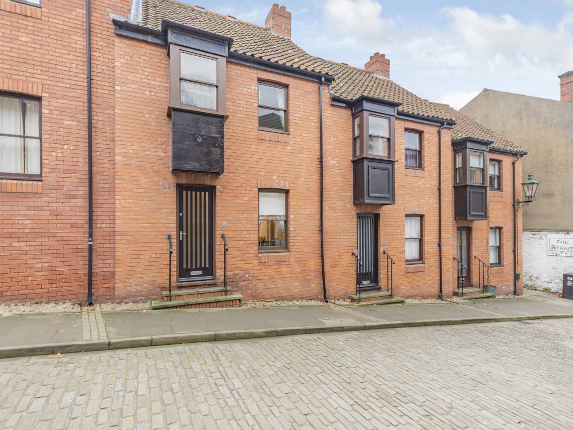 Cottage ∙ 2 Bedrooms ∙ 4 Guests - Lincoln