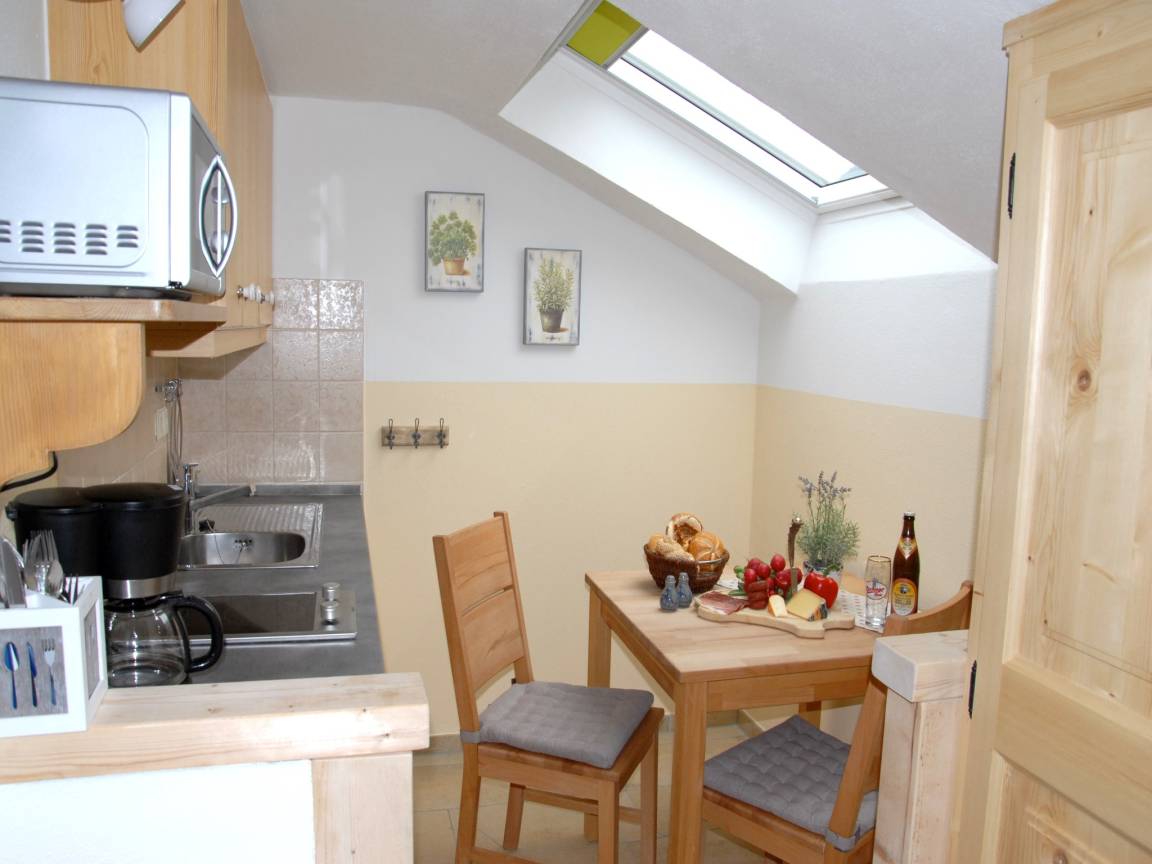 28 M² Ferienwohnung ∙ 2 Gäste - Chieming