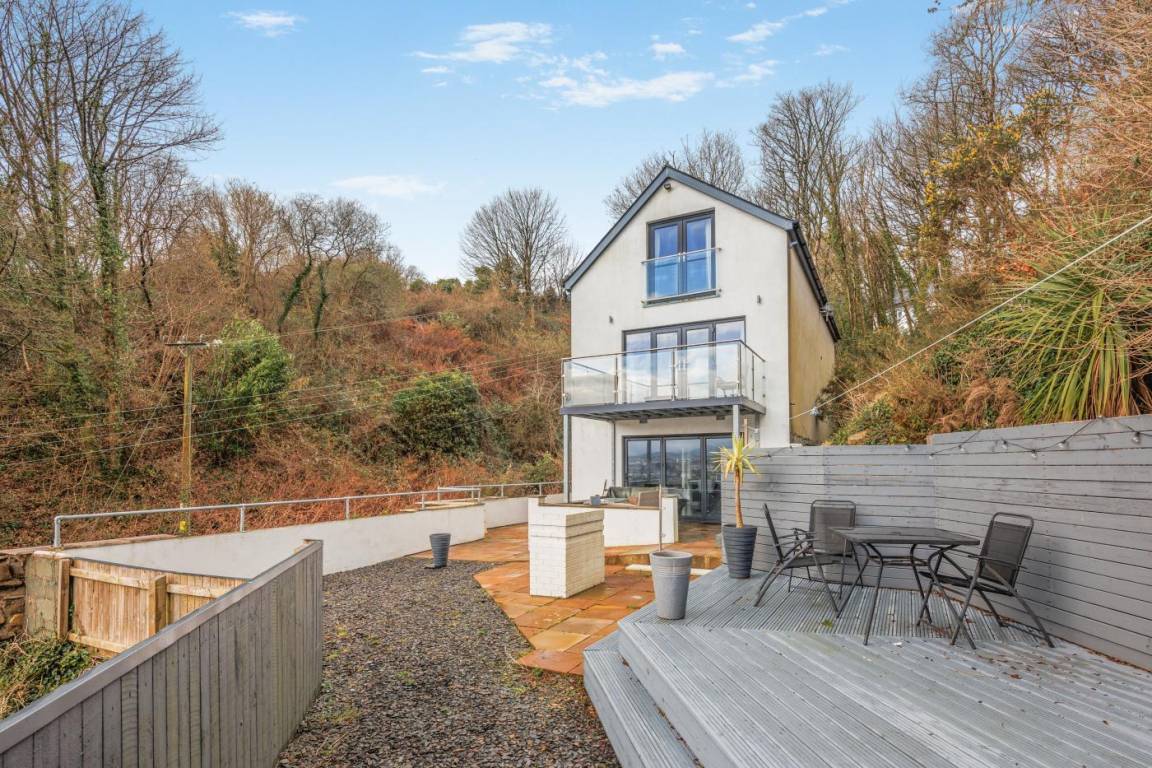 Cottage ∙ 4 Bedrooms ∙ 8 Guests - Fishguard