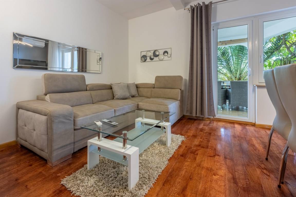 130 M² Apartment ∙ 3 Bedrooms ∙ 6 Guests - Crikvenica