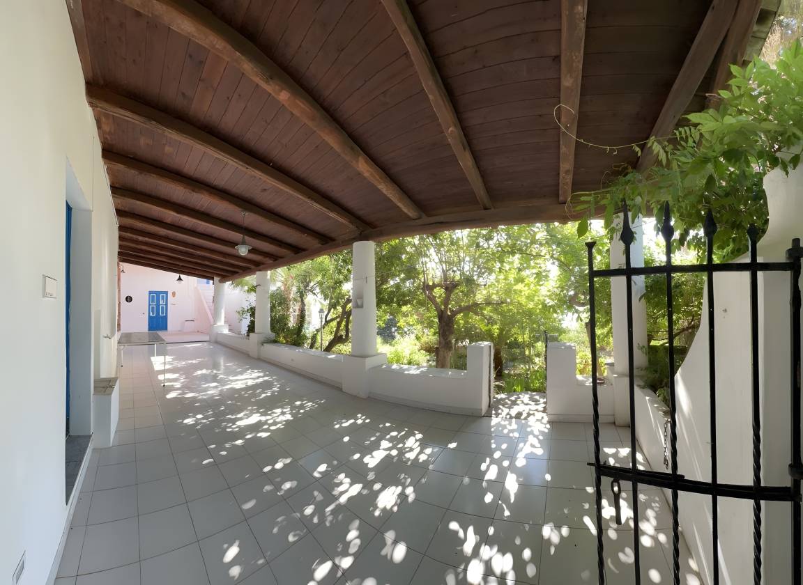 65 M² Appartement ∙ 2 Slaapkamers ∙ 5 Gasten - Lipari