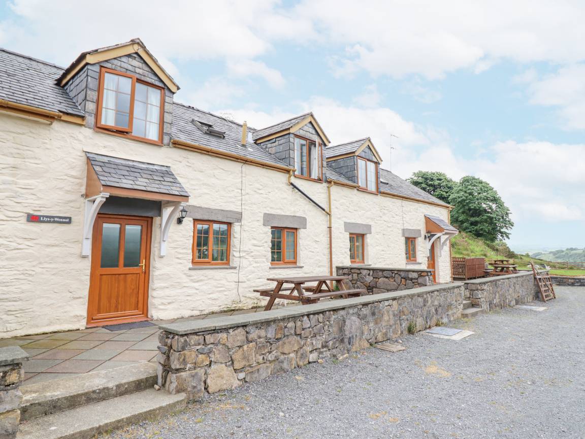 Cottage ∙ 2 Bedrooms ∙ 4 Guests - Penrhyndeudraeth