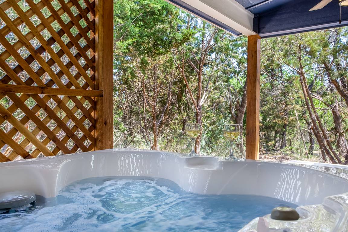 Cabin ∙ 1 Bedroom ∙ 2 Guests - Fredericksburg, TX