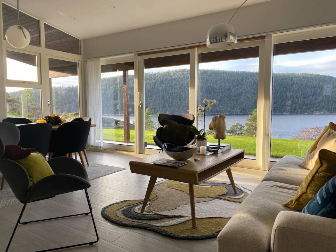 95 M² Cottage ∙ 5 Bedrooms ∙ 14 Guests - Drøbak