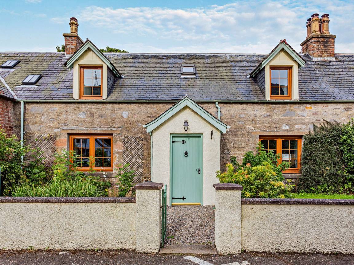 Cottage ∙ 2 Bedrooms ∙ 4 Guests - Loch Glass