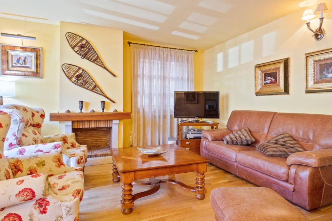 93 M² Apartment ∙ 3 Bedrooms ∙ 6 Guests - Andorra