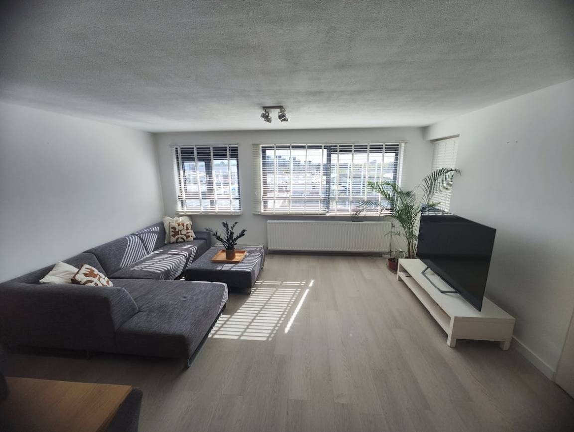 73 M² Ferienwohnung ∙ 1 Schlafzimmer ∙ 1 Gast - Rotterdam