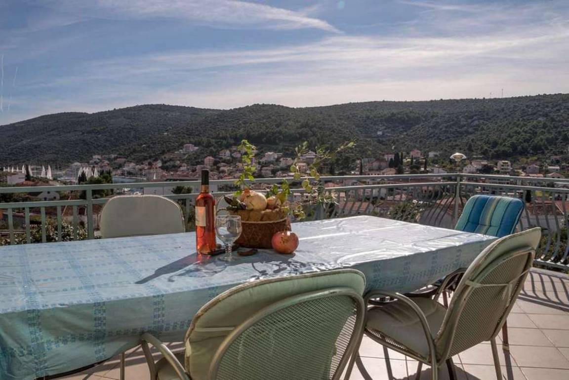 83 M² Apartment ∙ 4 Bedrooms ∙ 8 Guests - Sevid