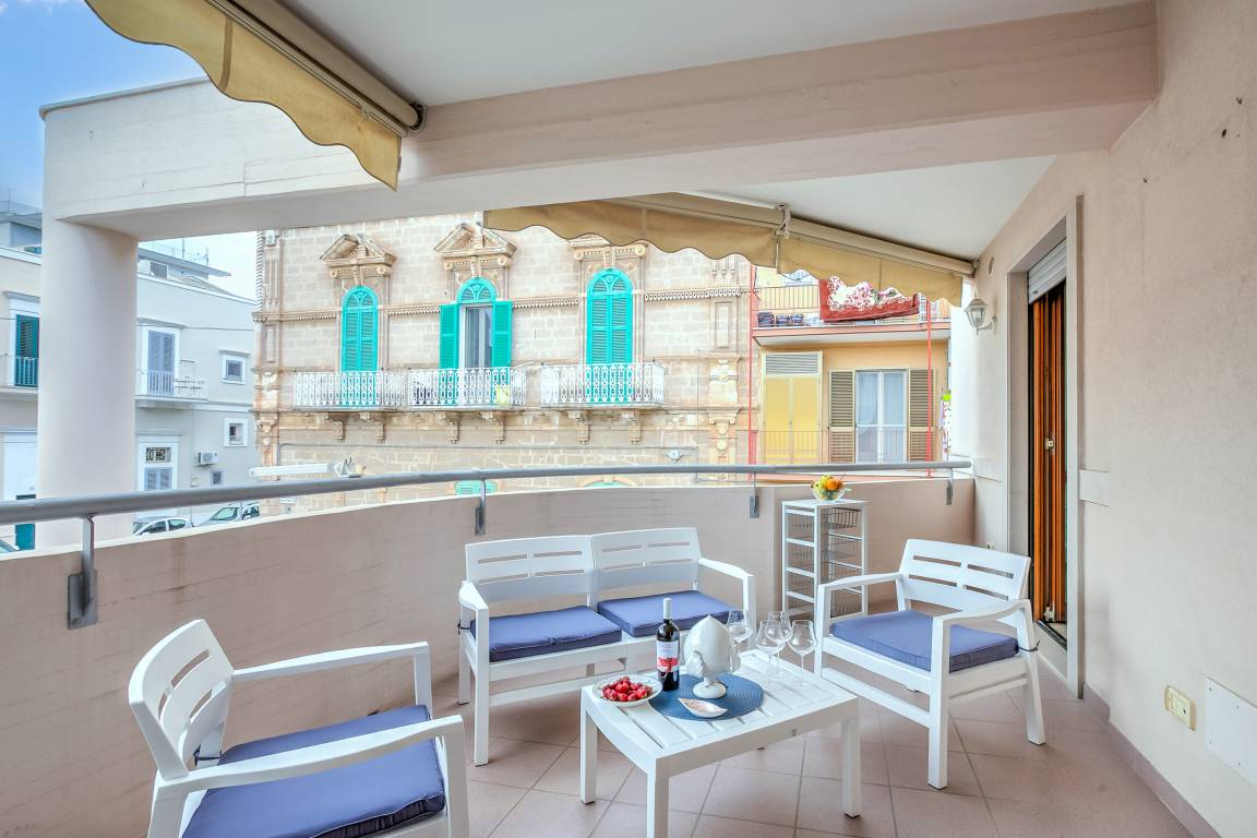 90 M² Appartement ∙ 2 Slaapkamers ∙ 6 Gasten - Monopoli