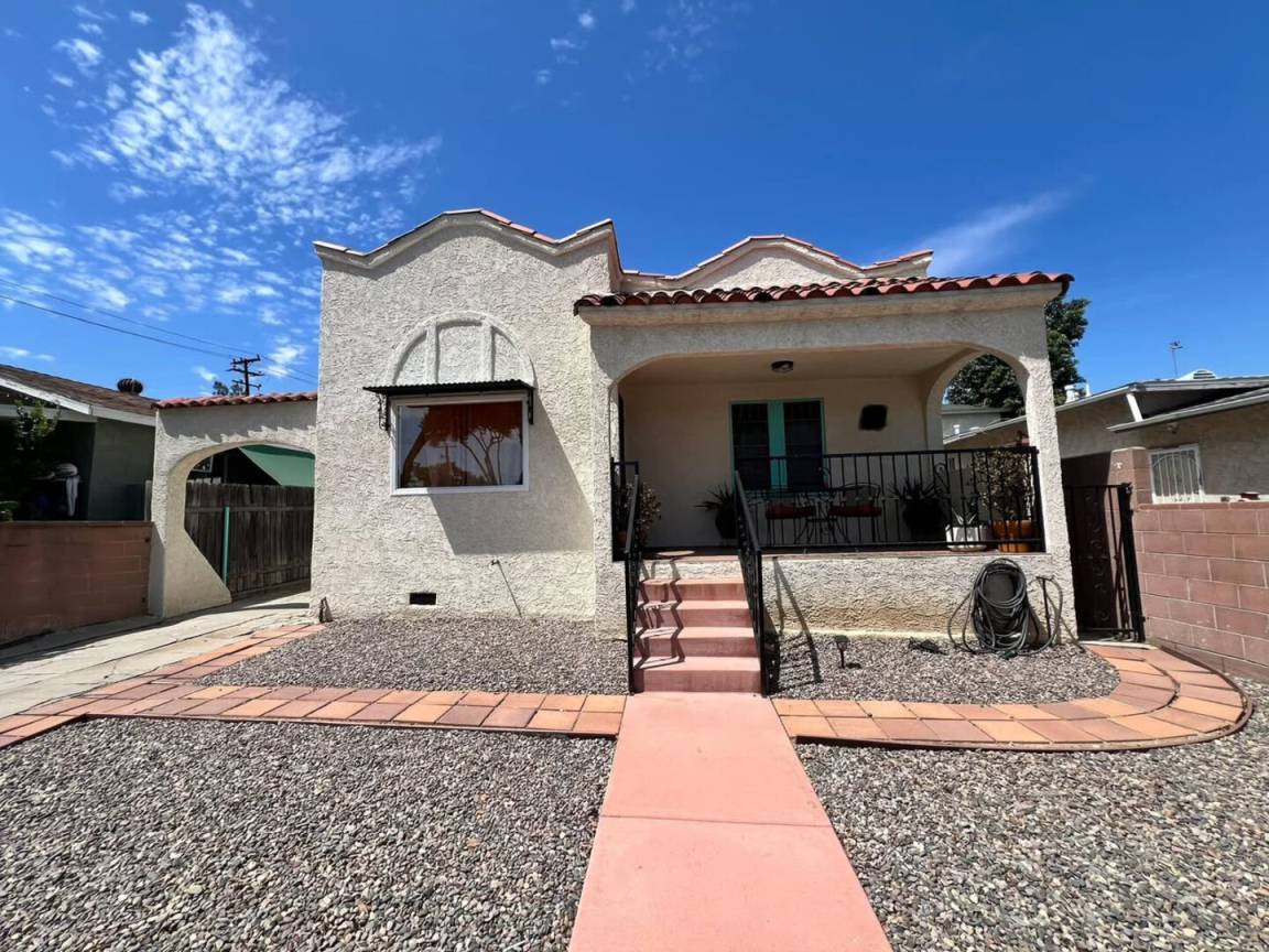 251 M² House ∙ 2 Bedrooms ∙ 4 Guests - Los Angeles, CA