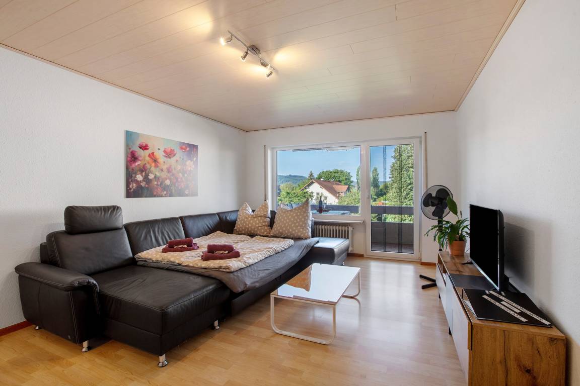 60 M² Ferienwohnung ∙ 1 Schlafzimmer ∙ 2 Gäste - Küssaberg