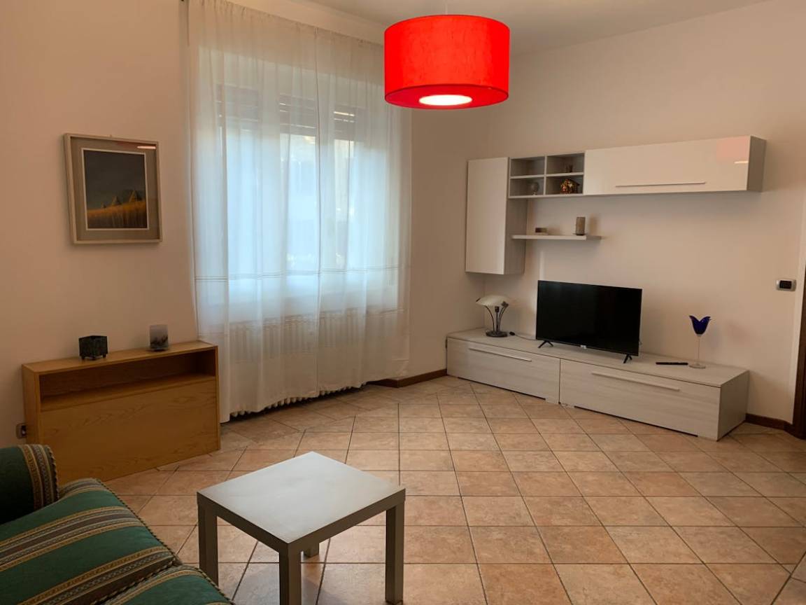 80 M² Apartment ∙ 2 Bedrooms ∙ 6 Guests - Varese