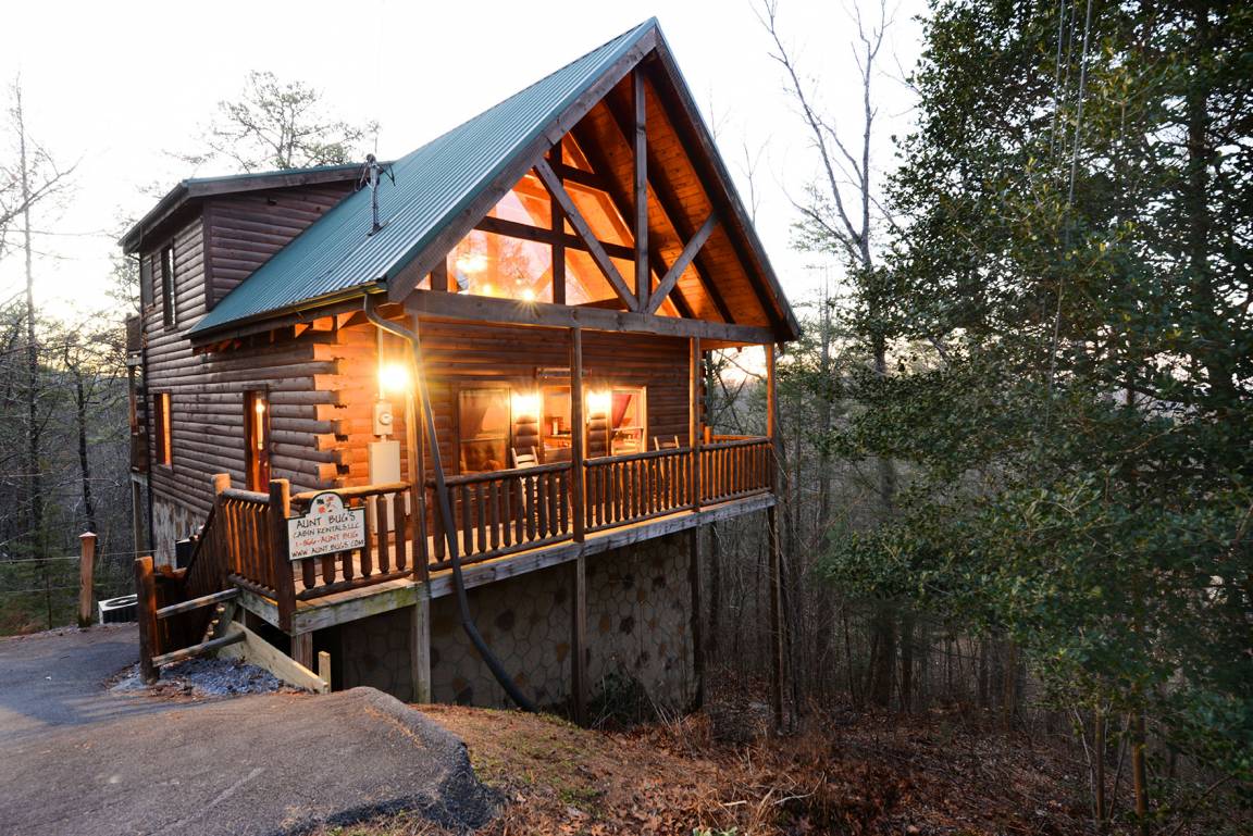 128 M² House ∙ 2 Bedrooms ∙ 6 Guests - Gatlinburg, TN