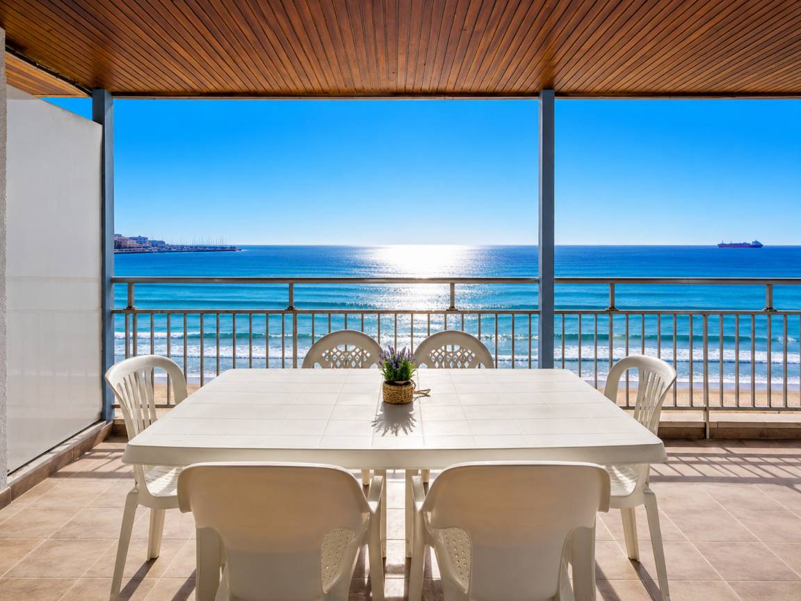 85 M² Apartamento ∙ 3 Habitaciones ∙ 6 Huéspedes - Tarragona