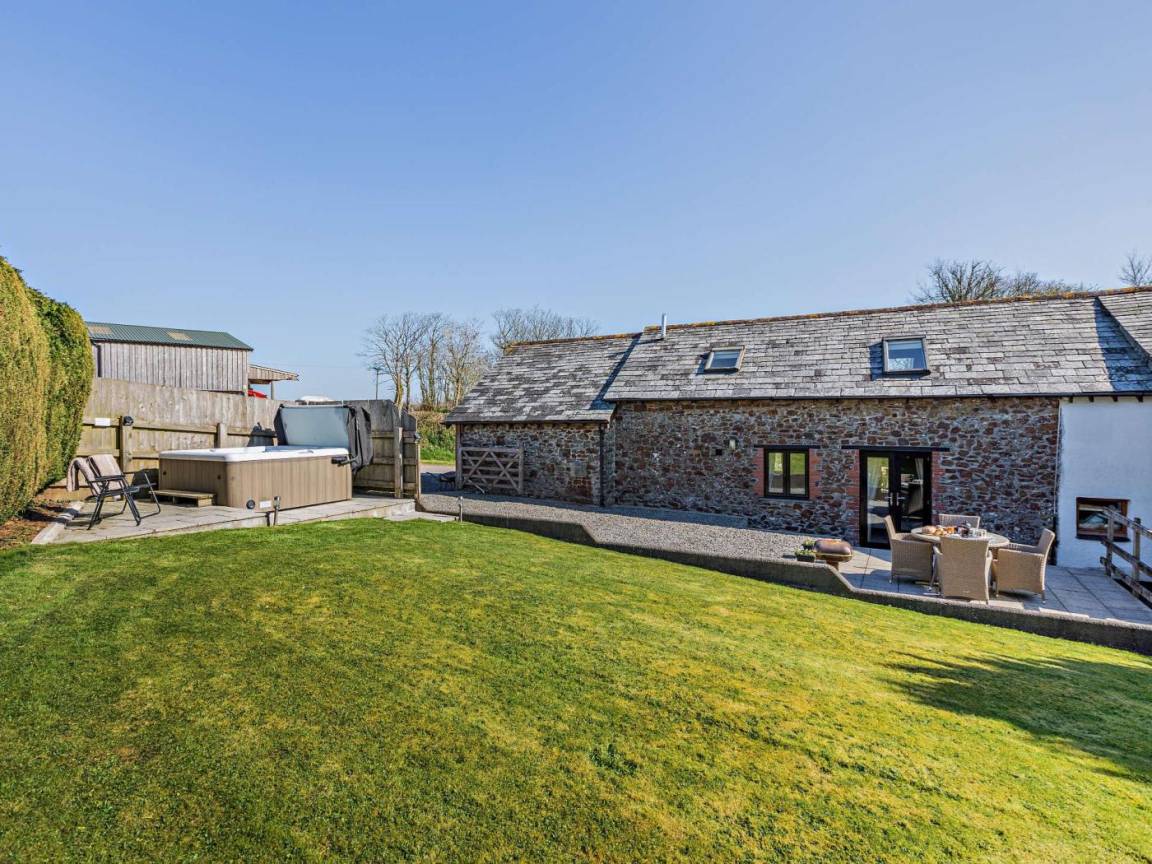 Cottage ∙ 2 Bedrooms ∙ 4 Guests - Holsworthy