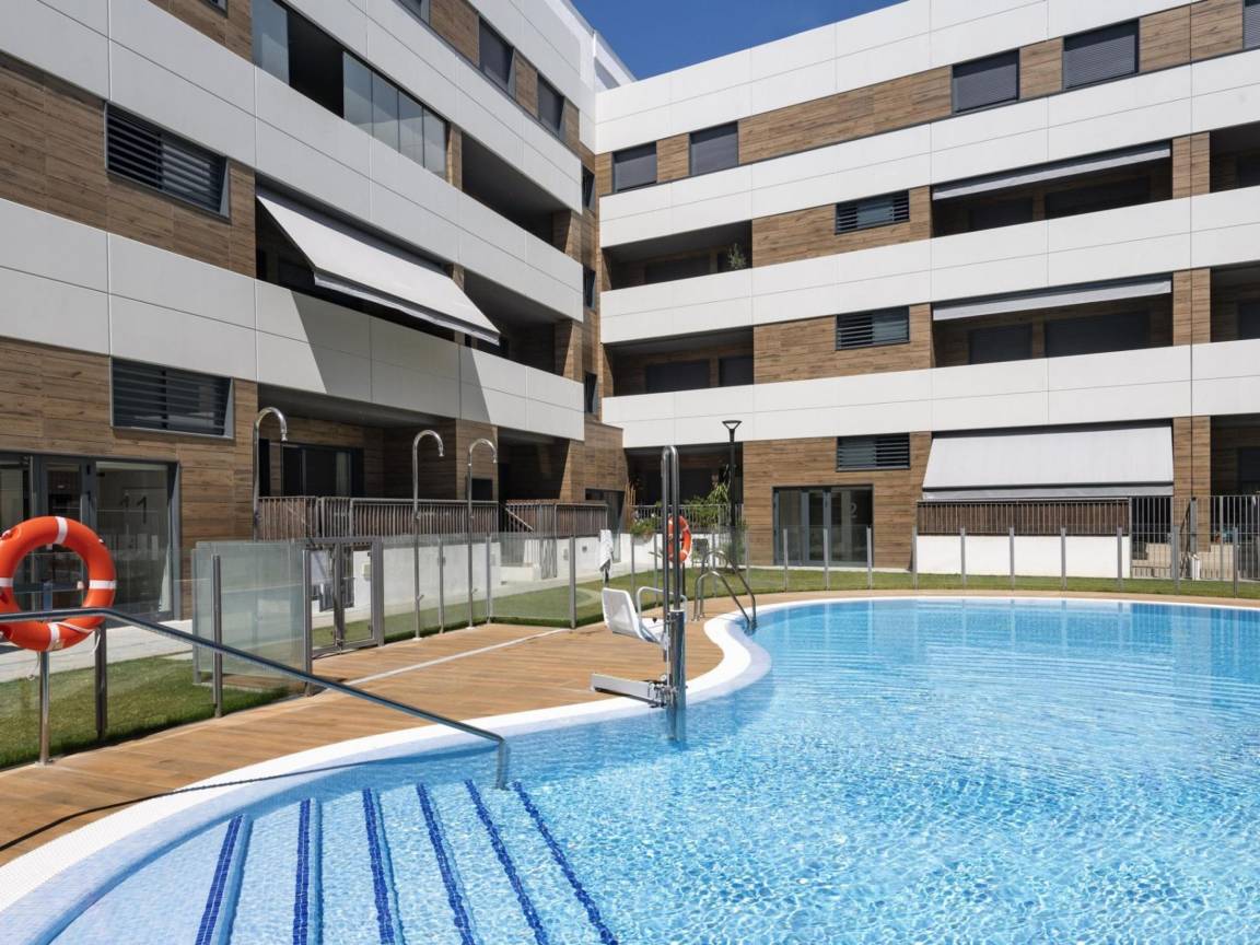 100 M² Apartamento ∙ 2 Habitaciones ∙ 4 Huéspedes - Sevilla