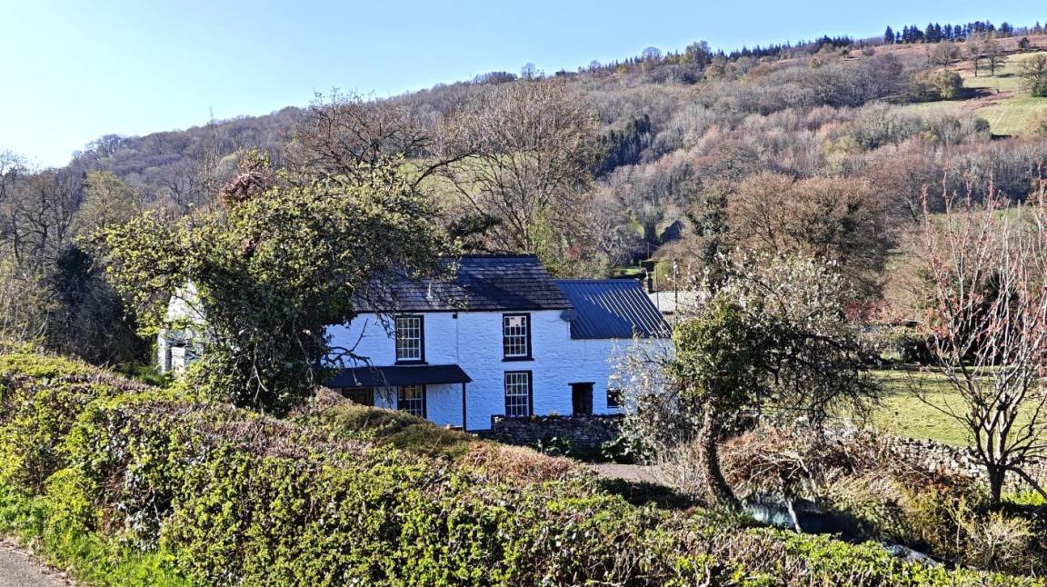 Cottage ∙ 2 Bedrooms ∙ 4 Guests - Brecon