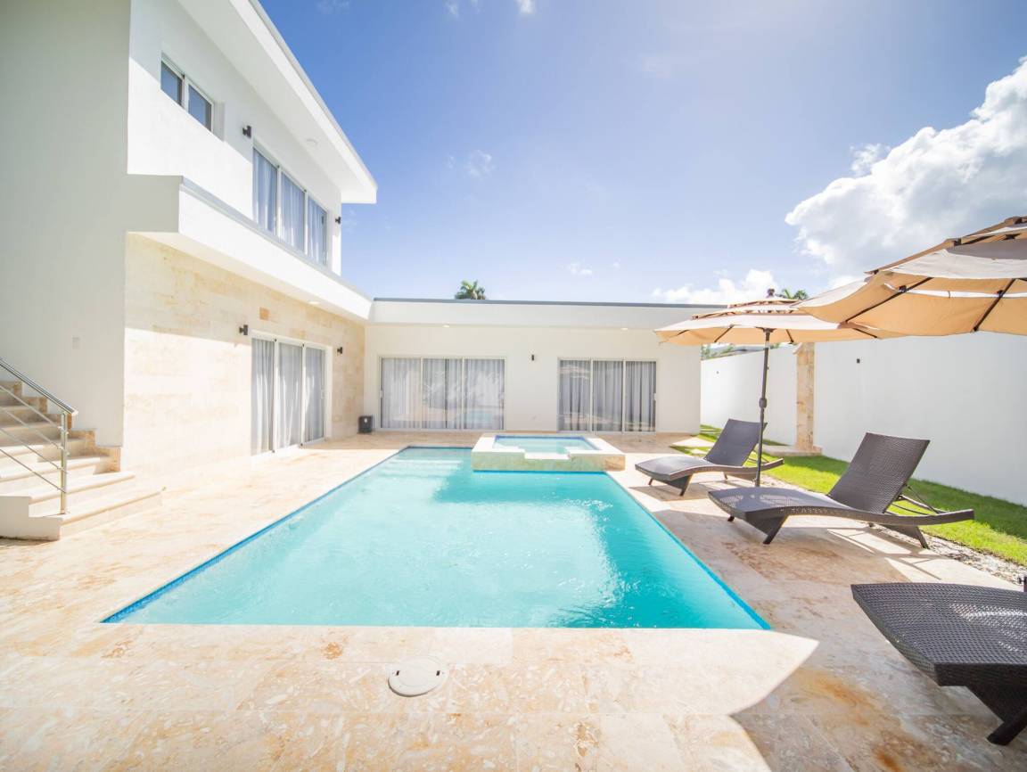 450 M² Villa ∙ 4 Bedrooms ∙ 8 Guests - Sosúa