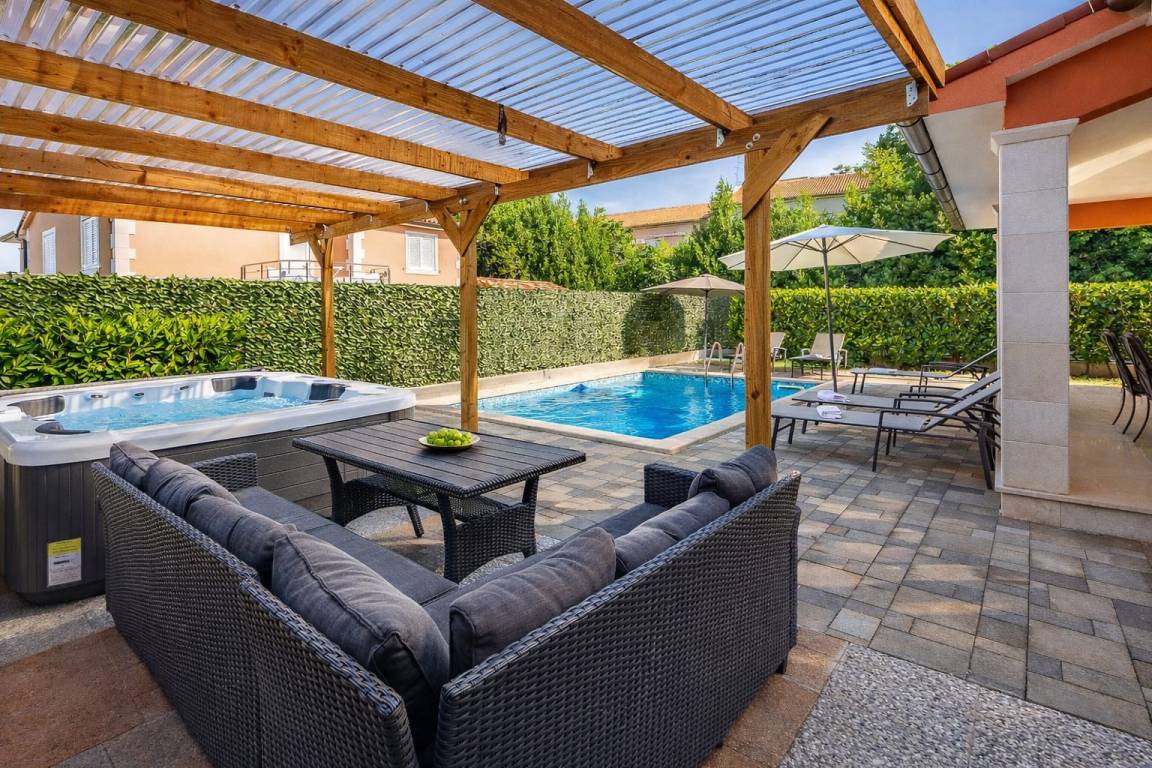 116 M² Villa ∙ 3 Slaapkamers ∙ 6 Gasten - Banjole