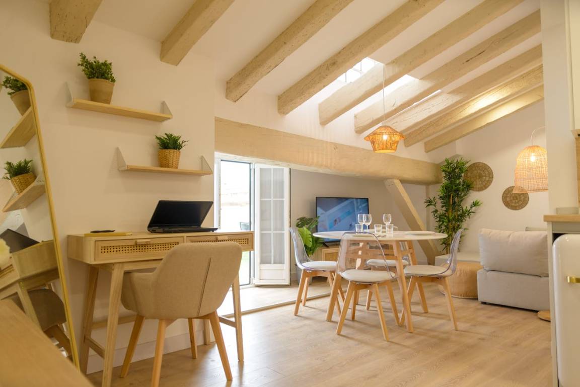 65 M² Apartamento ∙ 1 Habitación ∙ 2 Huéspedes - Valencia