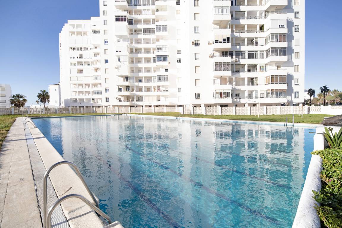 80 M² Apartamento ∙ 2 Habitaciones ∙ 6 Huéspedes - Cádiz