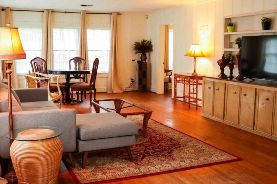 Maison De Vacances ∙ 4 Chambres ∙ 10 Personnes - Lafayette, LA