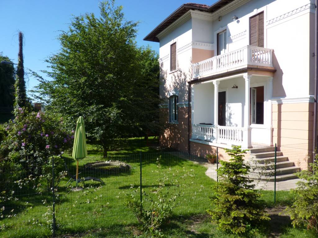 90 M² Villa ∙ 2 Bedrooms ∙ 8 Guests - Lake Maggiore