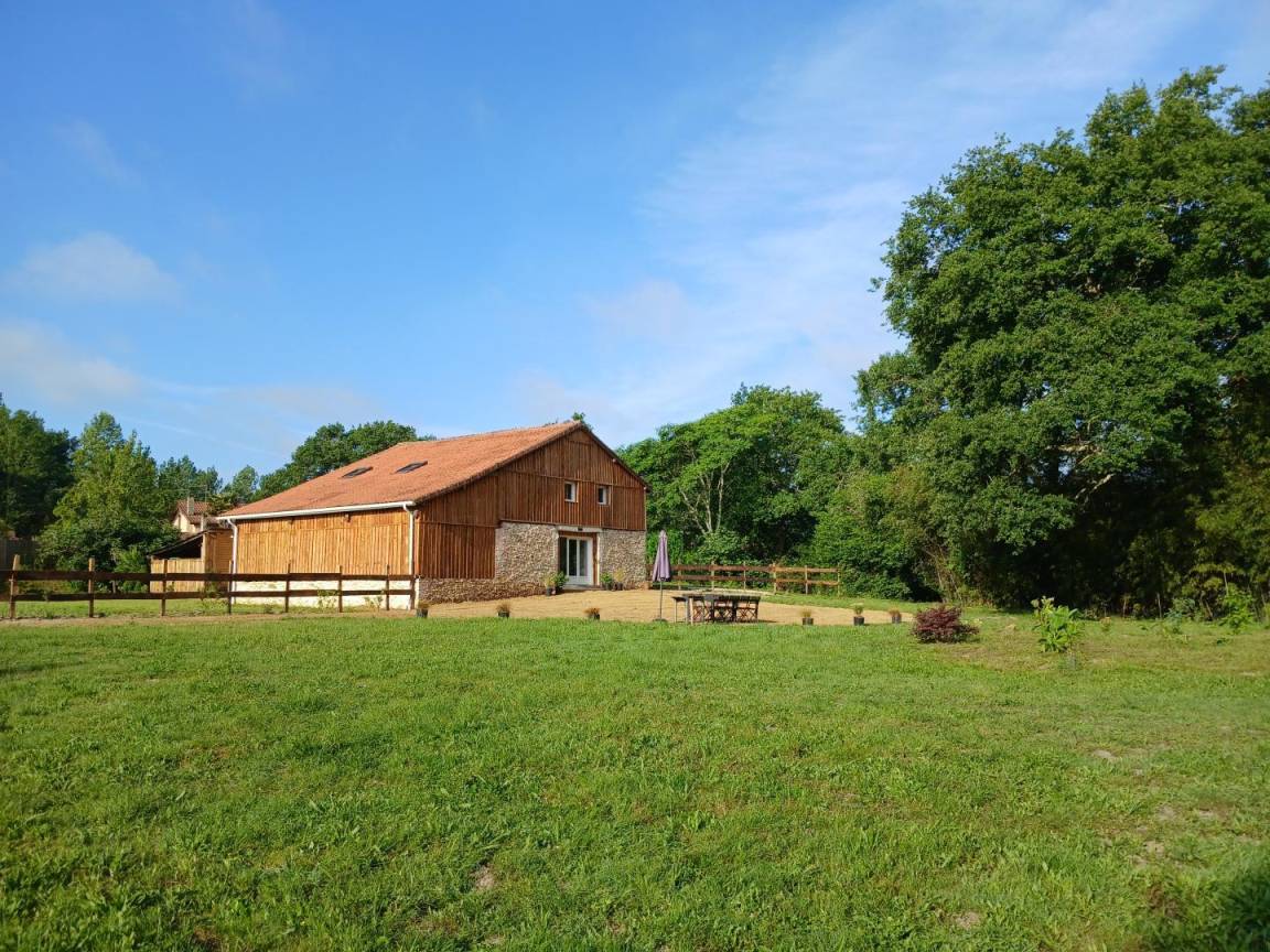 200 M² Gîte ∙ 5 Chambres ∙ 10 Personnes - Aquitaine