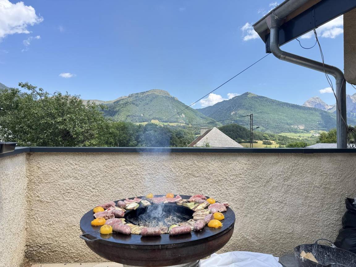 55 M² Gîte ∙ 2 Chambres ∙ 6 Personnes - Veynes