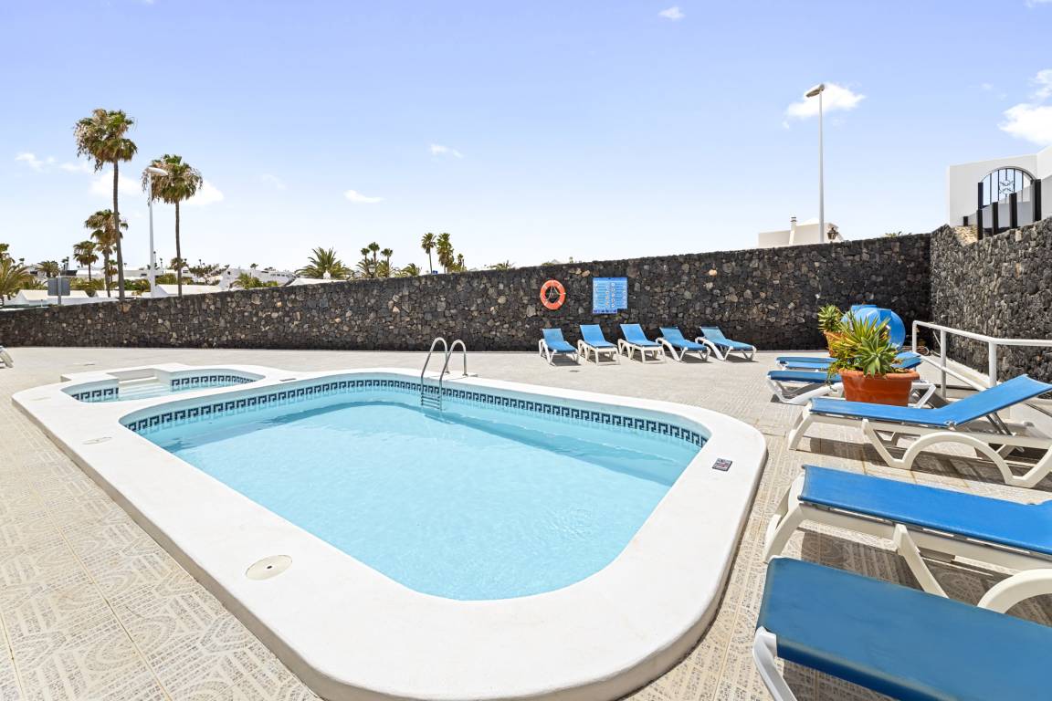 85 M² Bungalow ∙ 2 Habitaciones ∙ 4 Huéspedes - Arrecife