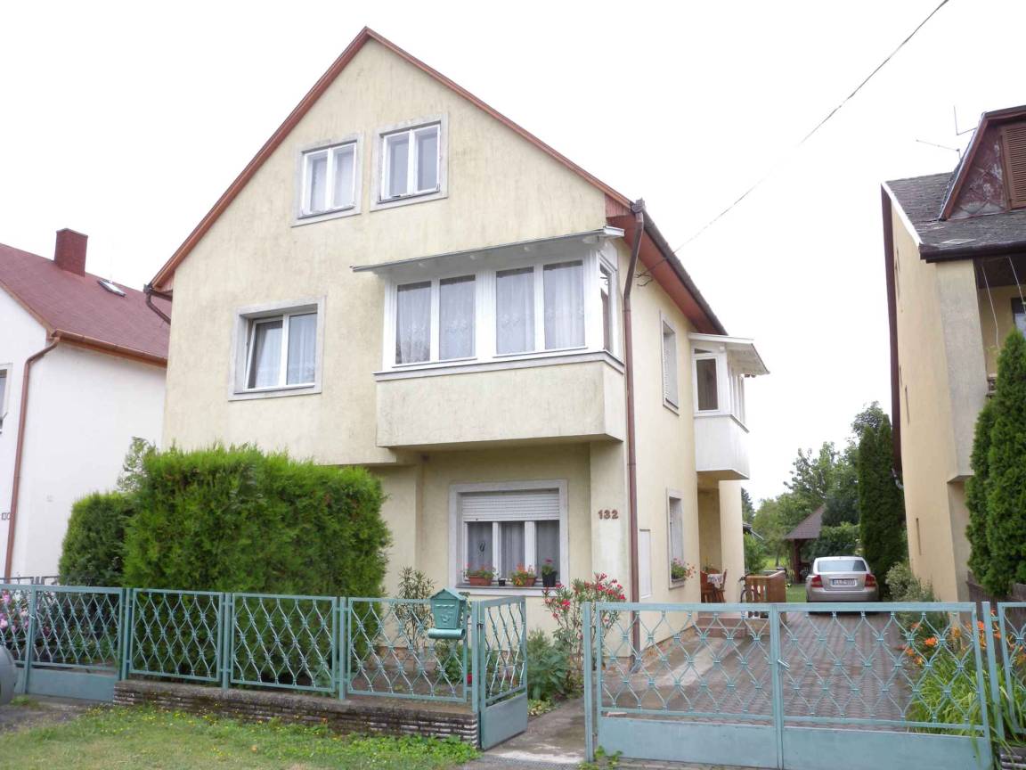 180 M² Ferienhaus ∙ 5 Schlafzimmer ∙ 13 Gäste - Szigliget