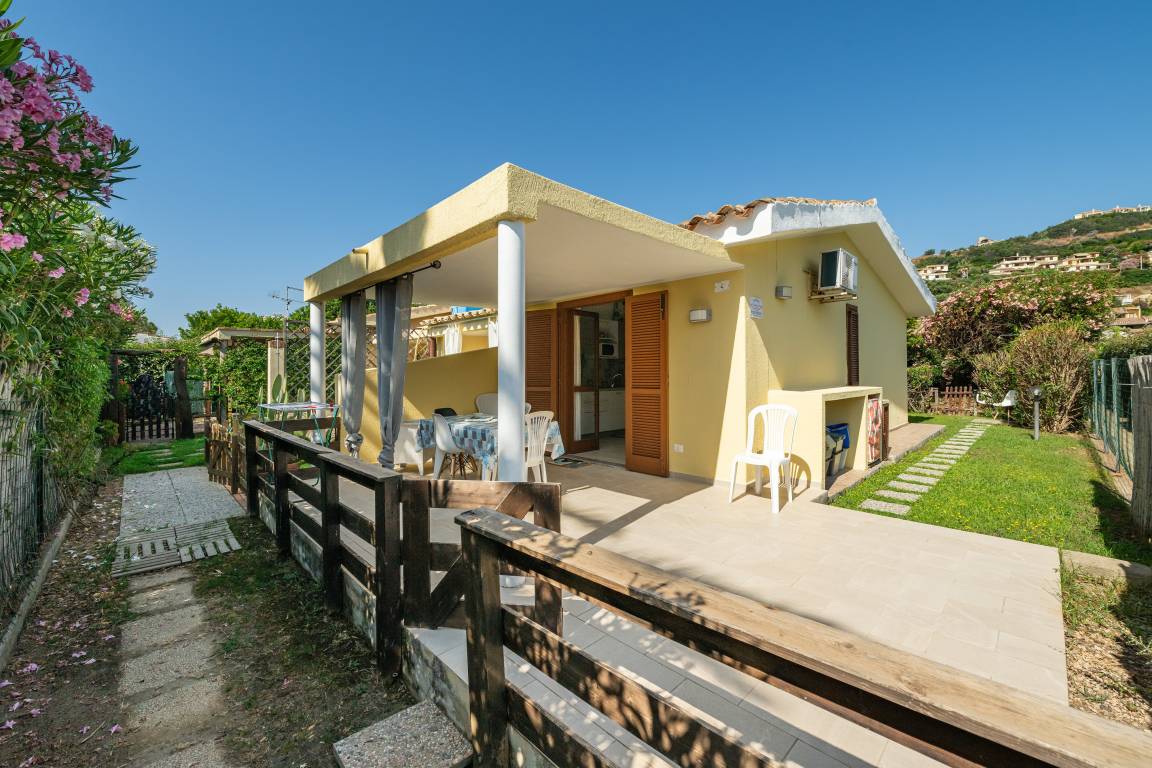 33 M² Ferienhaus ∙ 2 Schlafzimmer ∙ 3 Gäste - Costa Rei