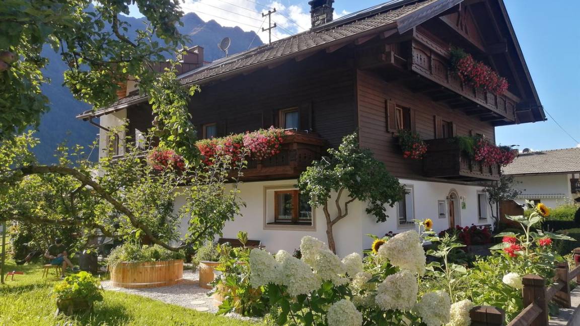 45 M² Ferienwohnung ∙ 2 Schlafzimmer ∙ 2 Gäste - Längenfeld