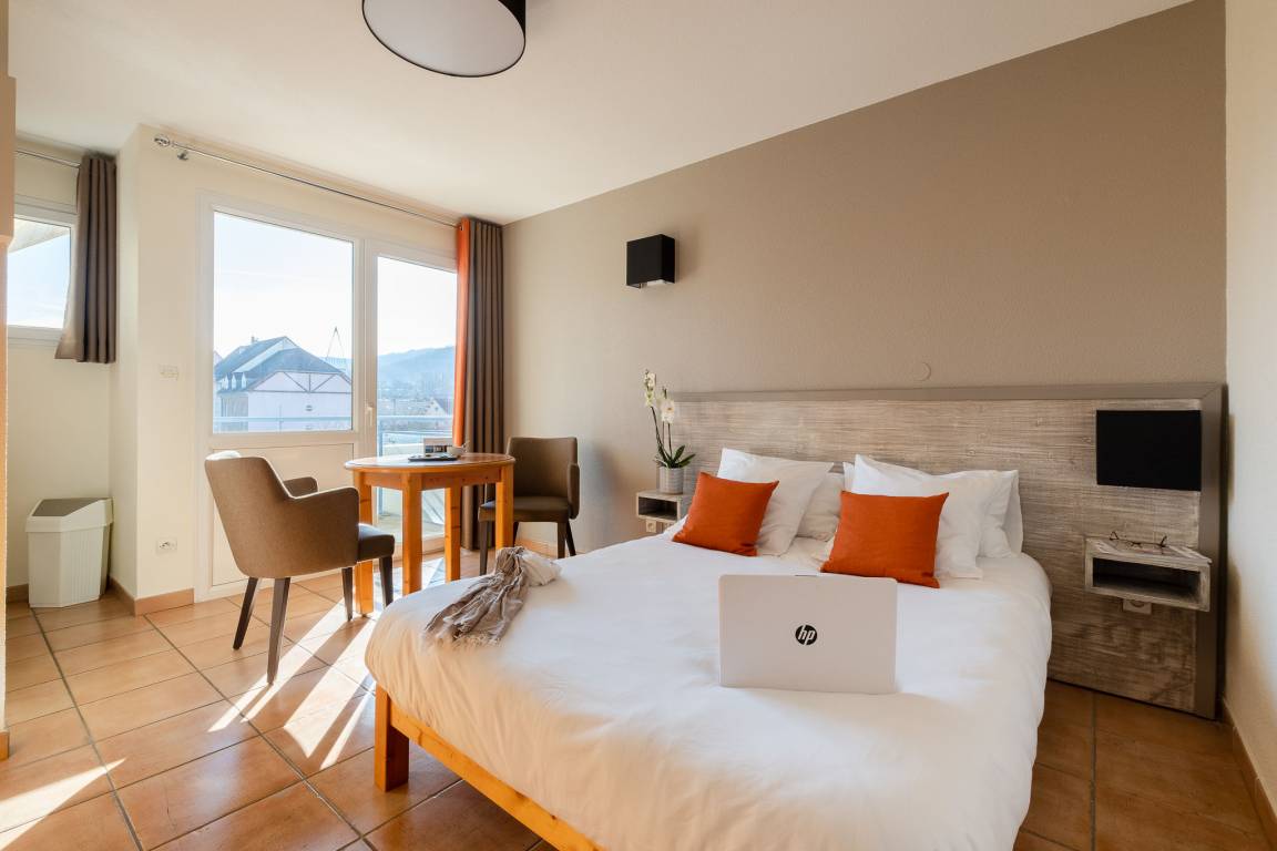 Studio Flat ∙ 1 Bedroom ∙ 2 Guests - Lons-le-Saunier